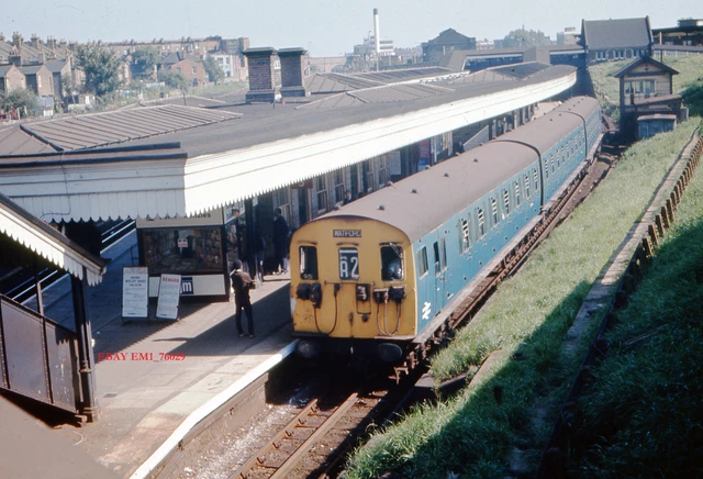 ORIGINAL 35MM SLIDE: Class 501 EMU @ Willesden Junction £4.99 - PicClick UK
