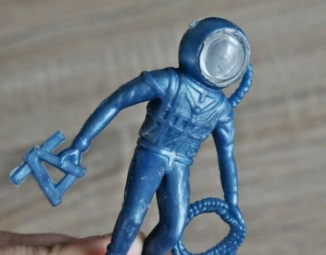 VINTAGE SPACE PARATROOP Spaceman Astronaut Figure 1960's Rare Plastic ...