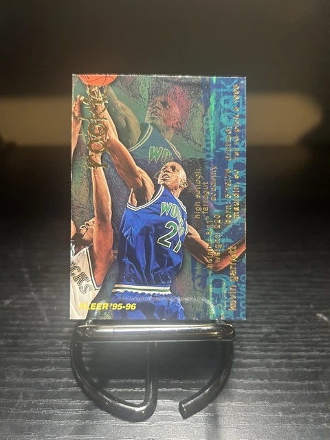 CARTE RECRUE FLEER '95-96 Kevin Garnett loups en bois #293 (RC) EUR 3 ...
