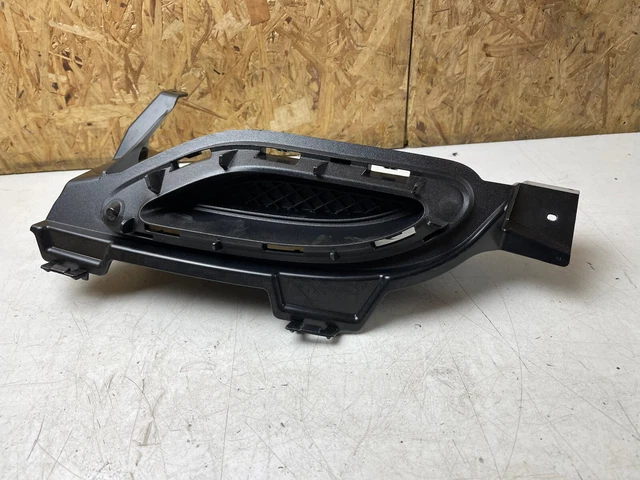 MERCEDES-BENZ C-KLASSE W205 AMG Auspuffblenden Verkleidung Endrohr ...