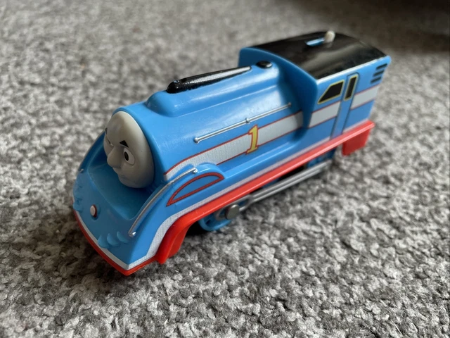 THOMAS TANK ENGINE & Friends Trackmaster REVOLUTION STREAMLINED THOMAS ...