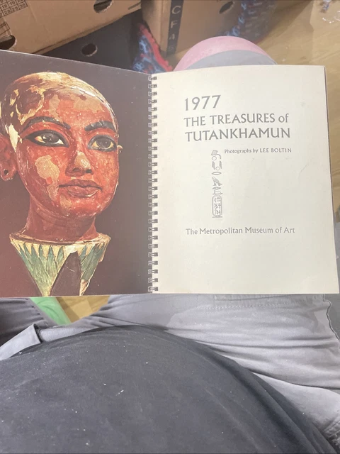 1977 THE TREASURES Of Tutankhamun King Tut Calendar MET Museum Art £52. ...