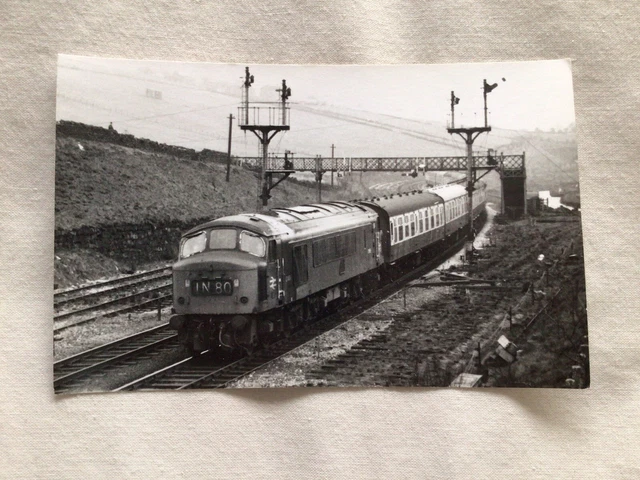 DIESEL LOCOMOTIVE CLASS 46 D 169 at Diggle 1968 original unique £2.50 ...