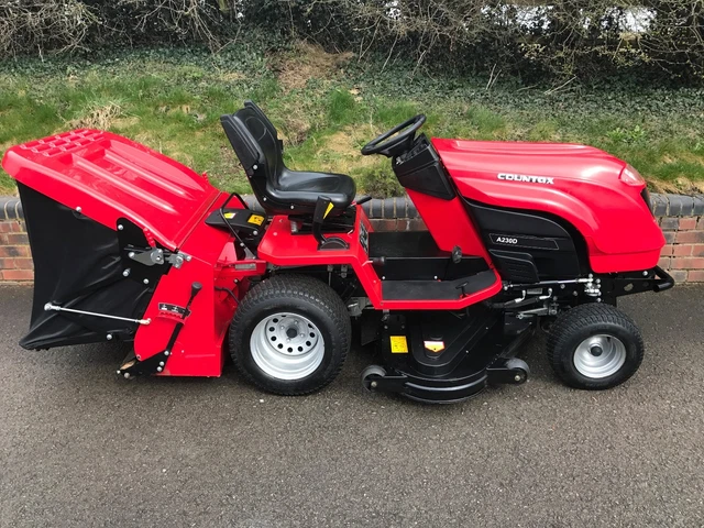 COUNTAX A230D DIESEL Ride On Lawn Mower With Powered Grass Collector £ ...