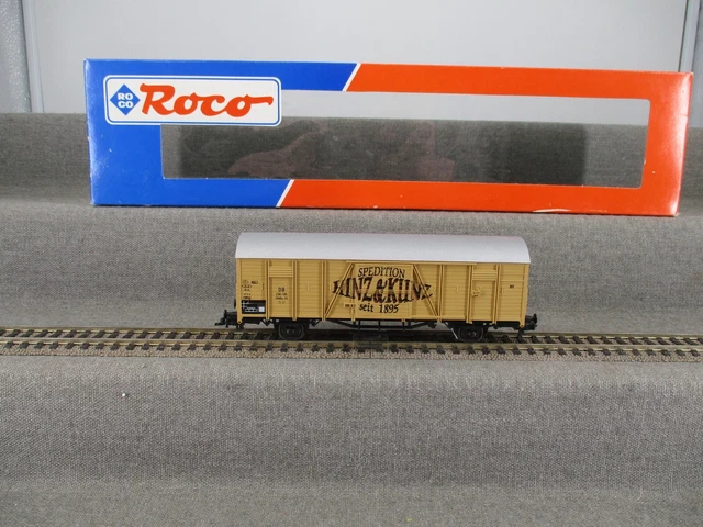ROCO SPUR H0 44100 gedeckter Güterwagen mit Kran "Kinz&Kunz" Glmhs 38 ...