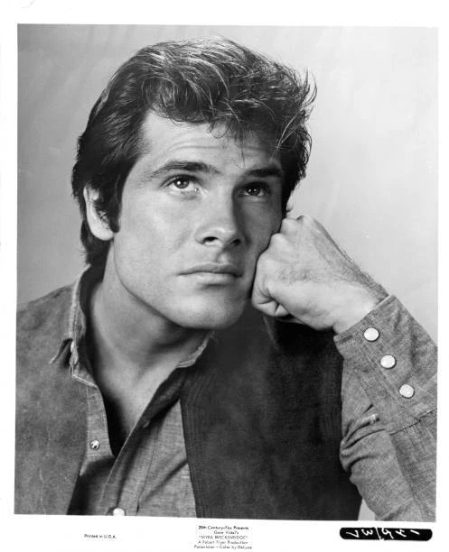 MOVIE OLD PHOTO 1970s Actor Roger Herren Poses For A Portrait EUR 6,17 ...