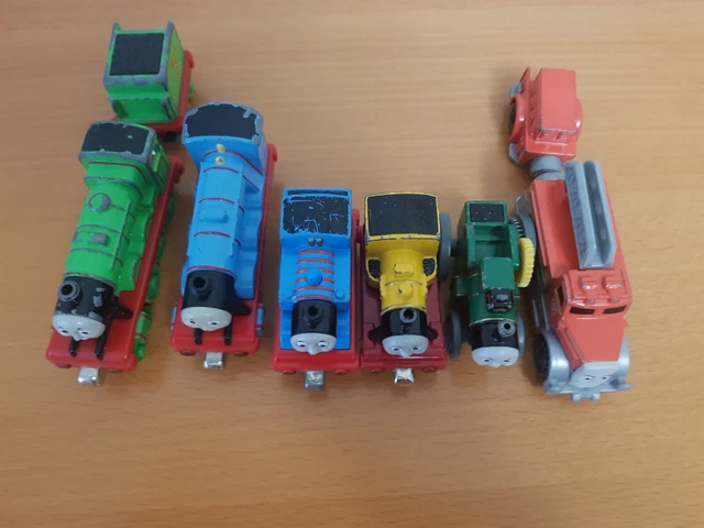 THOMAS THE TANK Engine Trains Gullane Bundle Of 6 Magnetic. Names In ...