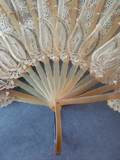 GRAND EVENTAIL ANCIEN Avec Structure En Corne H : 29Cm EUR 17,00 ...