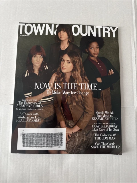 TOWN & COUNTRY Magazine November 2025 The Altadena Girls By Meghan £13. ...