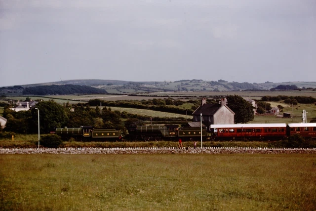1975 BRITISH RAIL LNER 4771 Railway Slide John Spencer Gilks 5236 £4.99 ...