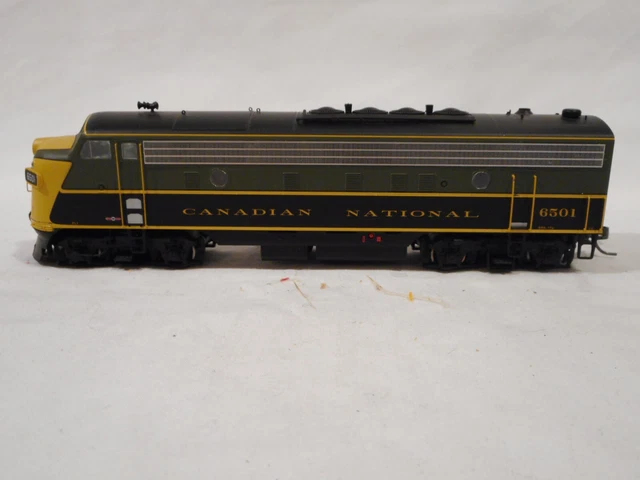 ENSEMBLE DE LOCOMOTIVES canadiennes nationales EMD FP9A/F9B échelle ...