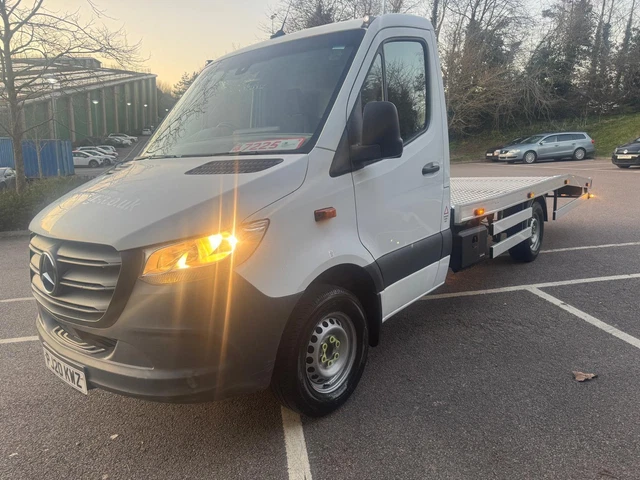 2020 MERCEDES-BENZ SPRINTER 3.5t H2 Van CHASSIS CAB DIESEL Manual £ ...