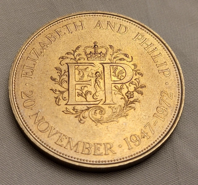 QUEEN ELIZABETH II Silver Wedding Coin The Crown Netflix London Royal ...