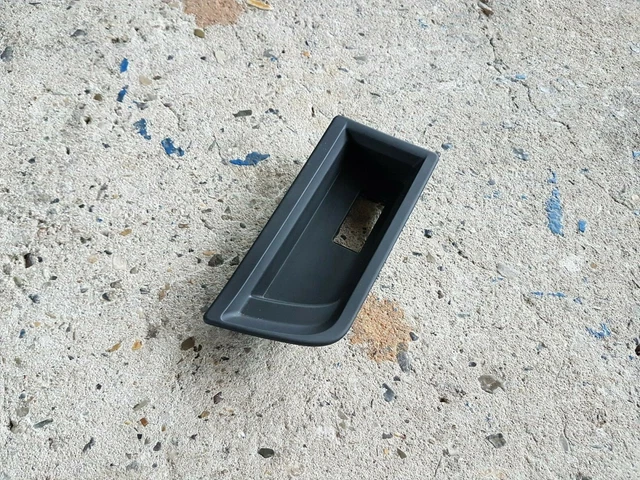 BMW 3ER F30 F31 Einsatz Mittelkonsole Buchse USB/AUX-IN 9207357 EUR 18 ...