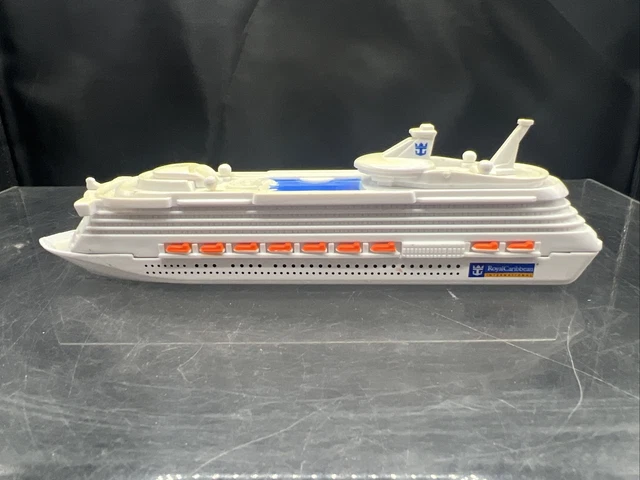 &DARON WORLDWIDE TRADING Inc. Royal Caribbean International Rolling Toy ...