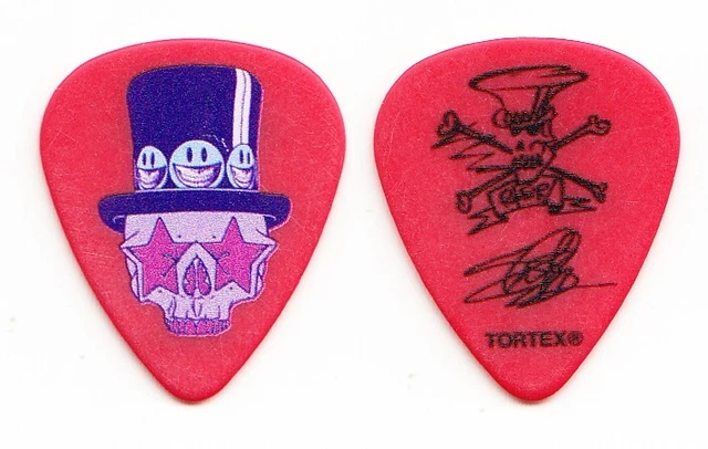 GUNS N' ROSES Slash Signature Caricature Red/Purple Guitar Pick - 2018 ...