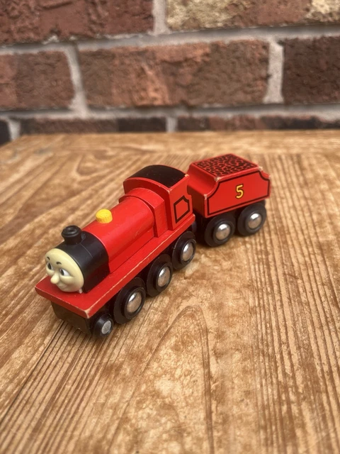 THOMAS THE TANK Engine & Friends Wooden Railway Train - JAMES - BRIO £ ...