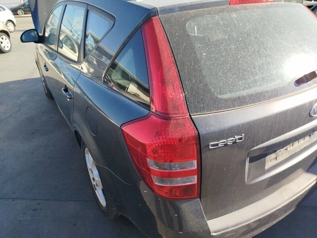 ENJOLIVEUR INF FEU arriere gauche pour KIA CEED FASTBACK 1.6 CRDI 2006 ...