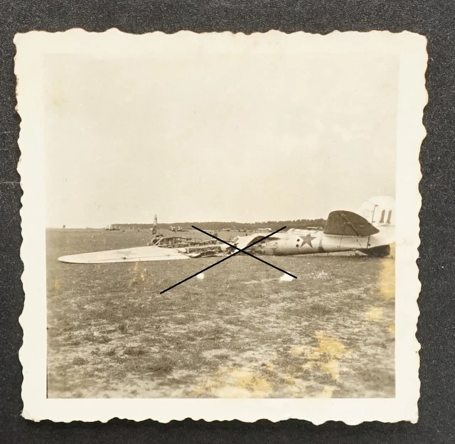 FOTO WK2 FLUGZEUG Absturz Flugplatz Feld Beute Bomber Bild Front ...