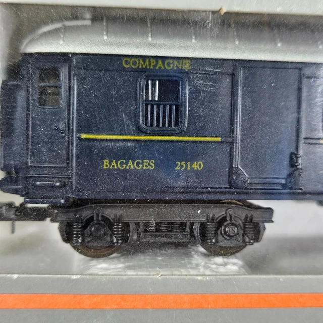 LIMA MODEL 309301 HO Gauge (1:87 Scale) Baggage Car 25140 of the CIWL ...