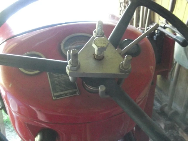 MASSEY FERGUSON DAVID Brown Steering wheel puller remover tool tractor ...