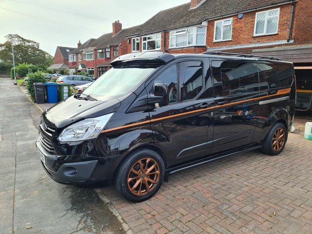 FORD TRANSIT CUSTOM Crew Cab LWB (Stunning Condition) £19,995.00 ...