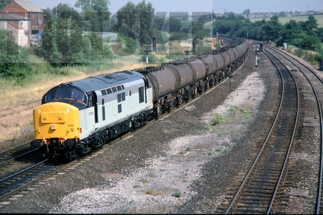 35MM SLIDE BR British Rail Diesel Loco Class 37 37689 Clay Croft 1994 ...