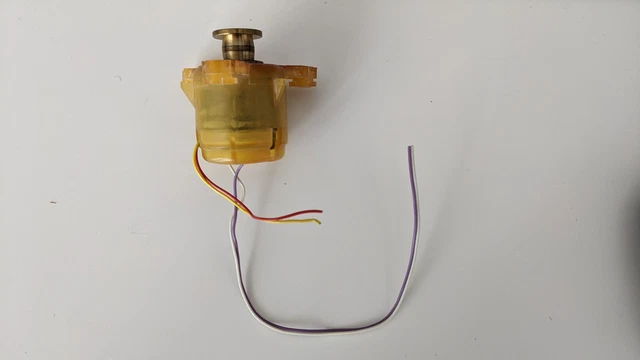ORIGINAL MOTOR ANTRIEBSMOTOR für Telefunken Plattenspieler S 500 S500 ...