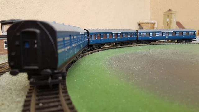 HORNBY R4906 LMS Coronation Scot coach pack (3 coaches), LMS blue ...