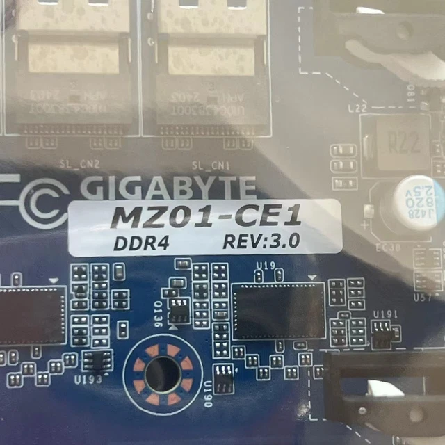 GIGABYTE MZ01-CE1 ADVANCED Micro Devices epyc 7002/7003 scheda madre ...