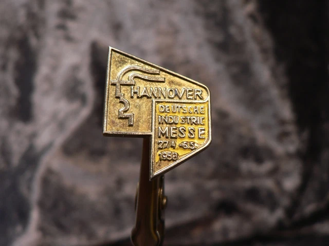 HANNOVER 1958: DEUTSCHE INDUSTRIE - MESSE HANNOVER, Anstecker ...