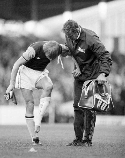 FOOTBALL ASTON VILLA'S Alex Cropley Is Helped From The Field 1979 OLD ...