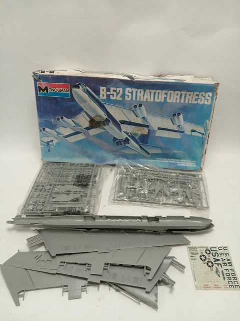 VINTAGE MONOGRAM B-52 Stratofortress 1/72 Scale Pre Owned Collectable ...