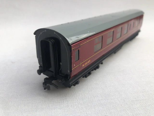 HORNBY DUBLO 4014 32023 OO Gauge 2-Rail BR(LMR) Brake 2nd Coach M26143 ...