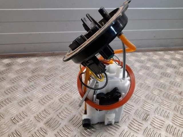 AUDI Q3 F3 5QF919087J Dans la Pompe à Carburant du Réservoir 2.00 ...