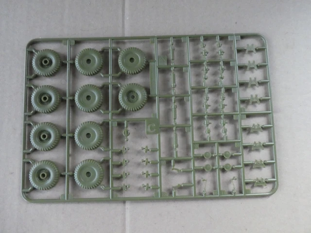 AIRFIX FERRET SCOUT Car mk1 C sprue new 1/35 scale kit no A1386 £12.99 ...