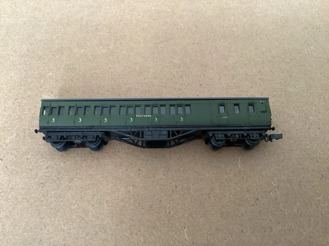GRAHAM FARISH BRAKE Third Southern Coach N Gauge £6.95 - PicClick UK