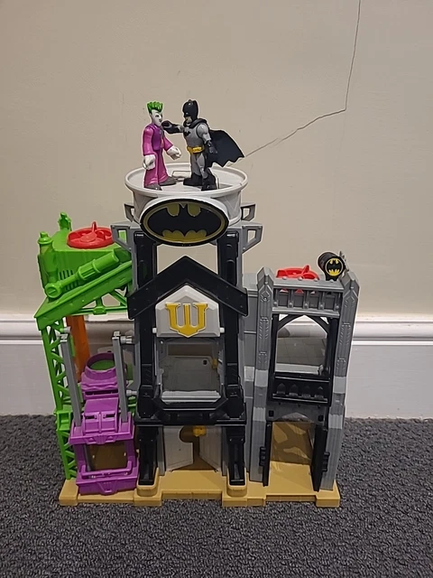 IMAGINEXT BATMAN WAYNE Manor Tower Batcave with Sounds, Batman & Joker ...