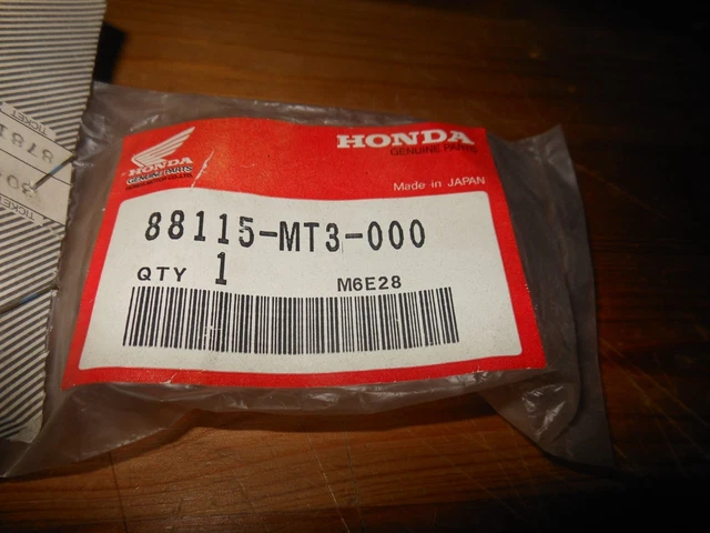 NOS OEM HONDA ST1100 ST1300 Washer Mirror Setting Spring Qty.1 # 88115 ...