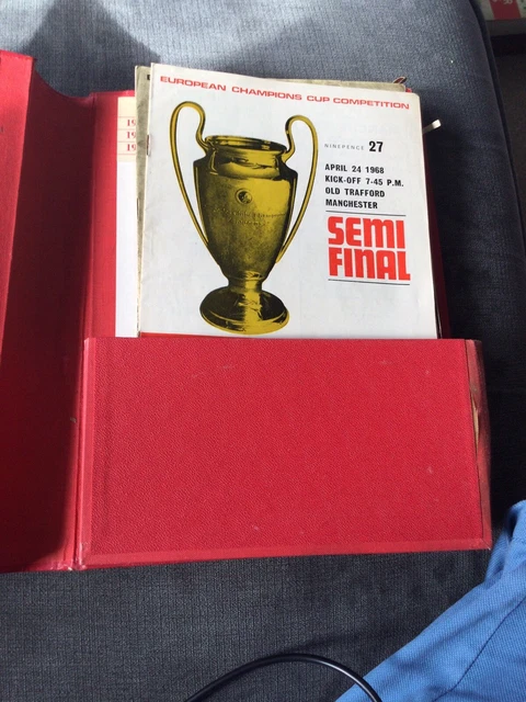 1967/8 MAN UTD Homes X 20 Plus Club Folder £3.99 - PicClick UK