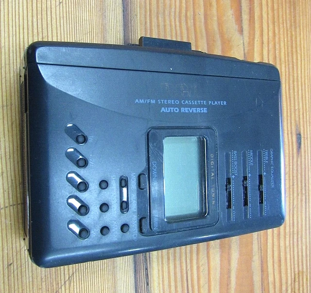 RCA WALKMAN AM/FM Retro Cassette Player Auto Reverse RP- 1870A Tested ...