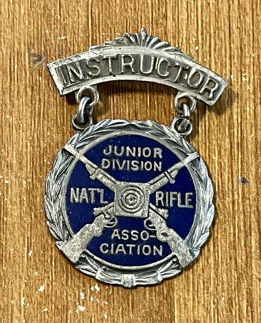 VINTAGE NRA NATIONAL Rifle Association Junior Division INSTRUCTOR Pin ...