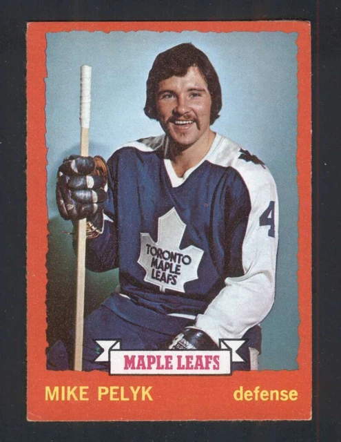 1973-74 TOPPS #71 Mike Pelyk EX/EX+ feuilles d'érable 113387 EUR 1,12 ...