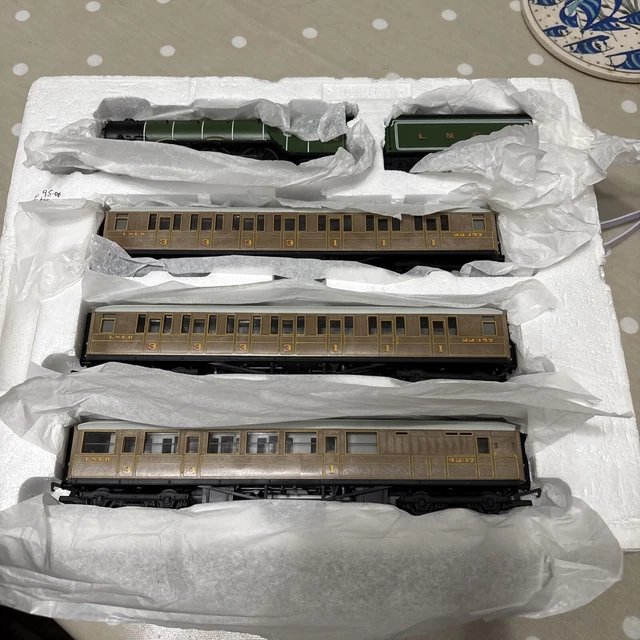 HORNBY FLYING SCOTSMAN Train Pack £95.00 - PicClick UK