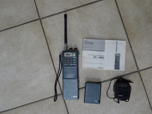 ICOM VHF MARINE Radiotelephone IC-M5 Komplettset, neuwertig EUR 66,00 ...