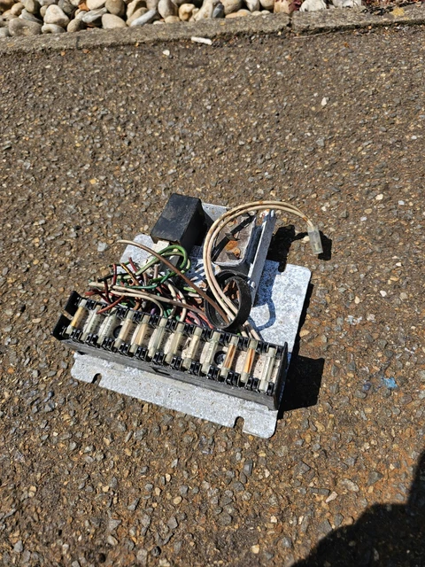 JAGUAR XJ6/12 SERIES 2,3 relay panel, fusebox, Lucas 6RA & Hella TBB26 ...