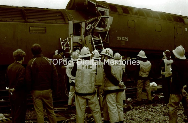 RAIL SLIDE MOUNTED negative 47202 33032 Class 47 Frome 24/03/1987 # ...