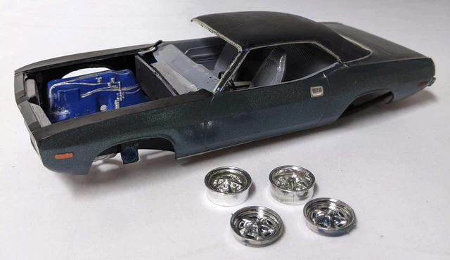 VTG JUNKYARD 1/25 Scale Model Kit Car Built REBUILDER Jo-Han CUDA ??Pro ...