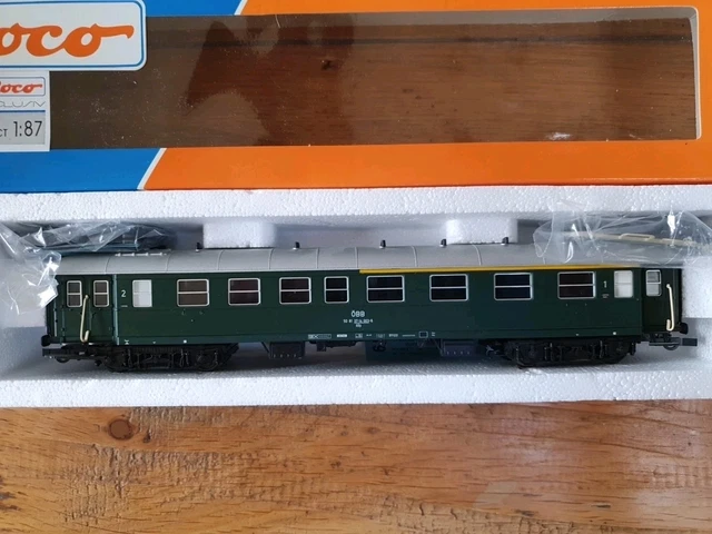 ROCO HO ÖBB GREEN 1st/2nd Class PASSENGER COACH 44581 50 81 37-14 003-6 ...