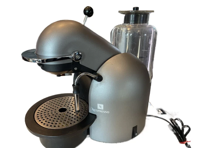 NESPRESSO C190 CAPSULE Espresso Machine Dispenses Hot Water & Steam ...